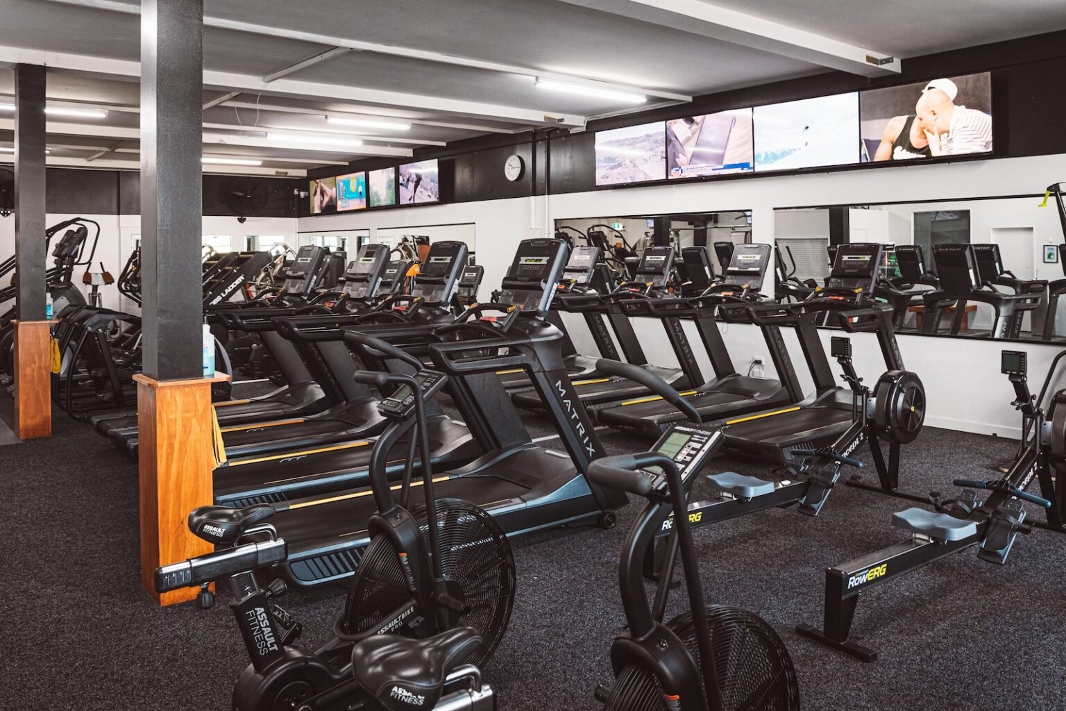 Cardio Machines - Tony Martins Gym